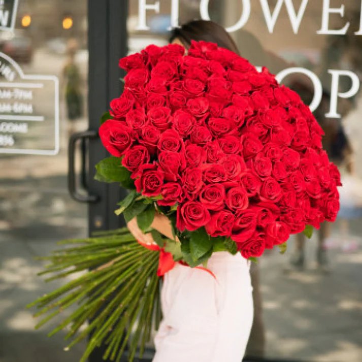 101 Long Stem Red Roses - Flowers Chicago