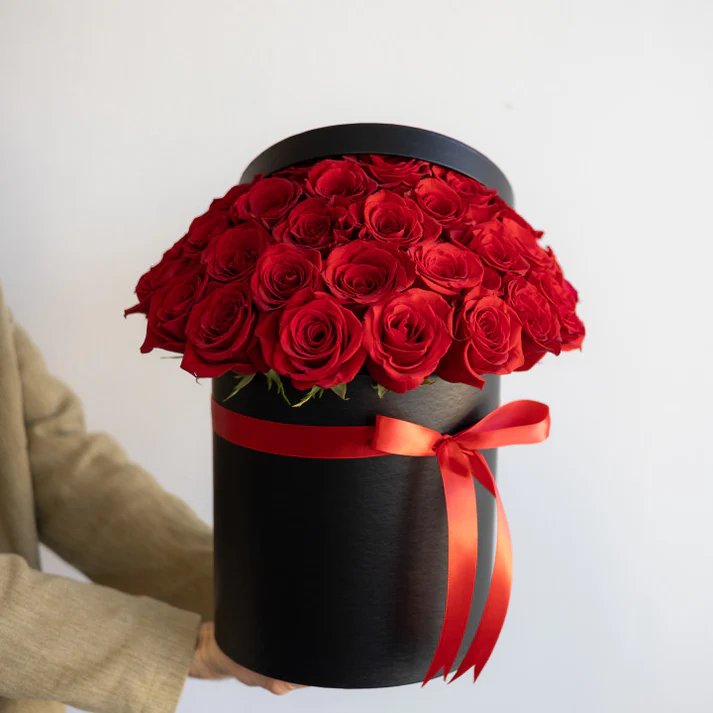 Signature Box of Red Roses - Аlowers Сhicago